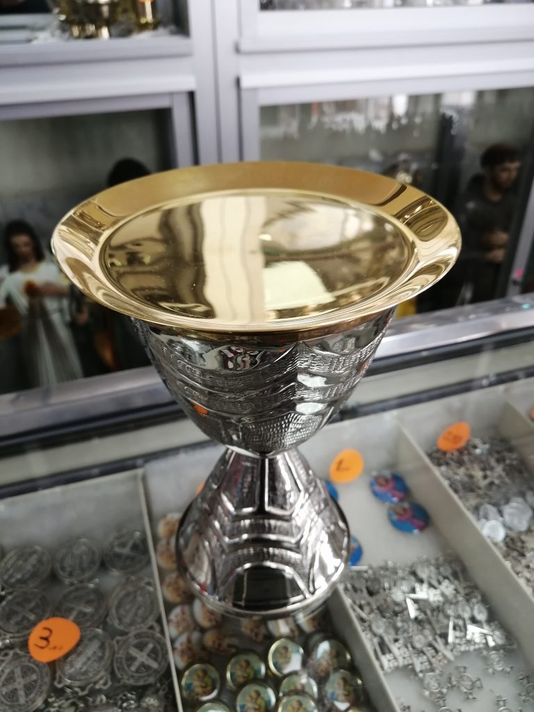 Cáliz copones en metal - Artesanías Ecuatorianas